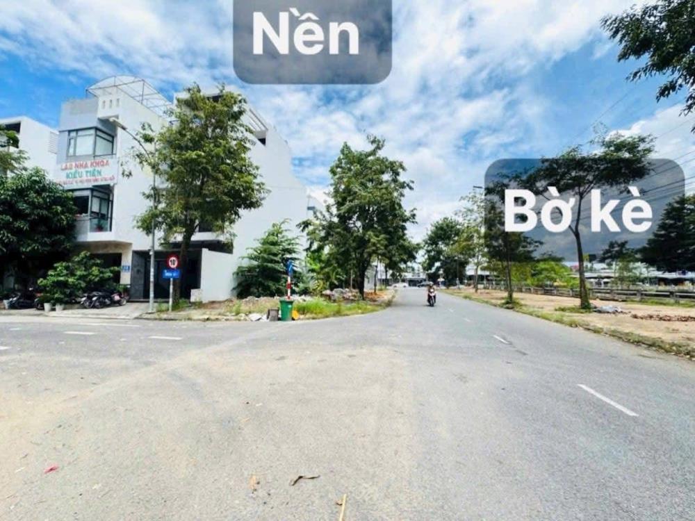 Bán nền góc 2 mt ( đối diện bờ kè 2 công viên siêu đẹp ) khu văn hóa tây đô