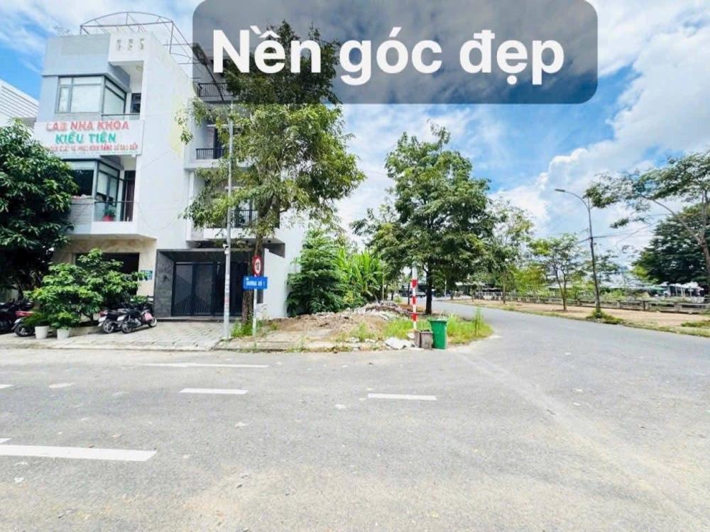Bán nền góc 2 mt ( đối diện bờ kè 2 công viên siêu đẹp ) khu văn hóa tây đô