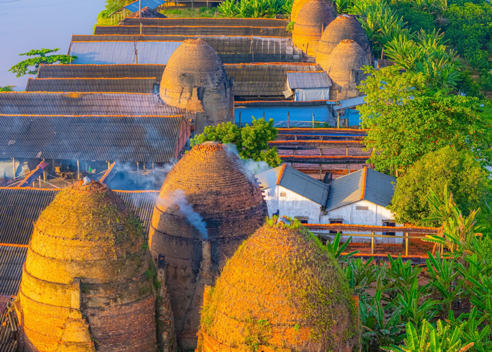Lò gạch Mang Thít - “Vương quốc đỏ” bên dòng sông Cổ Chiên yên bình